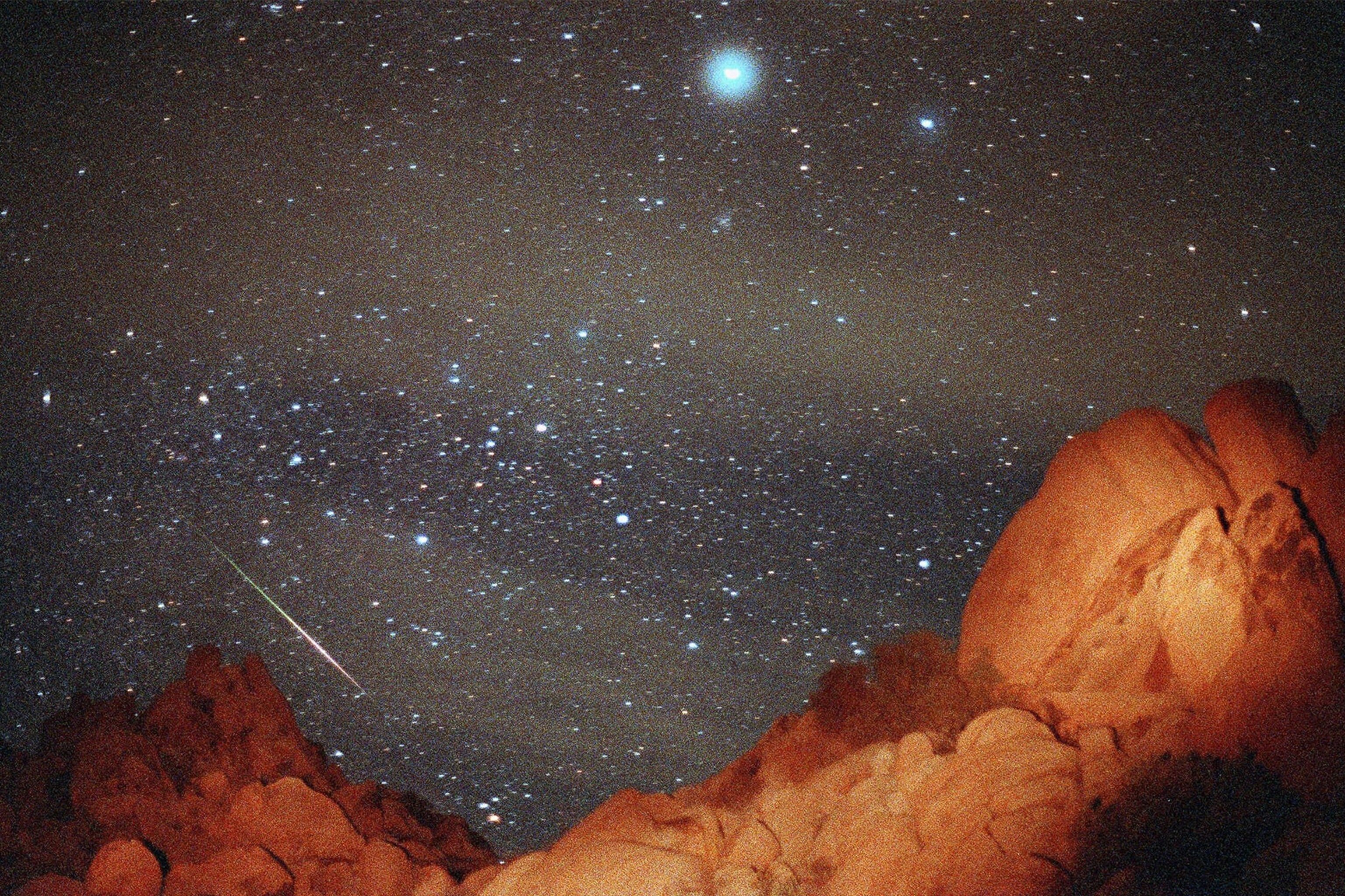 Watch the Leonid Meteor Shower for a Weekend Spectacle