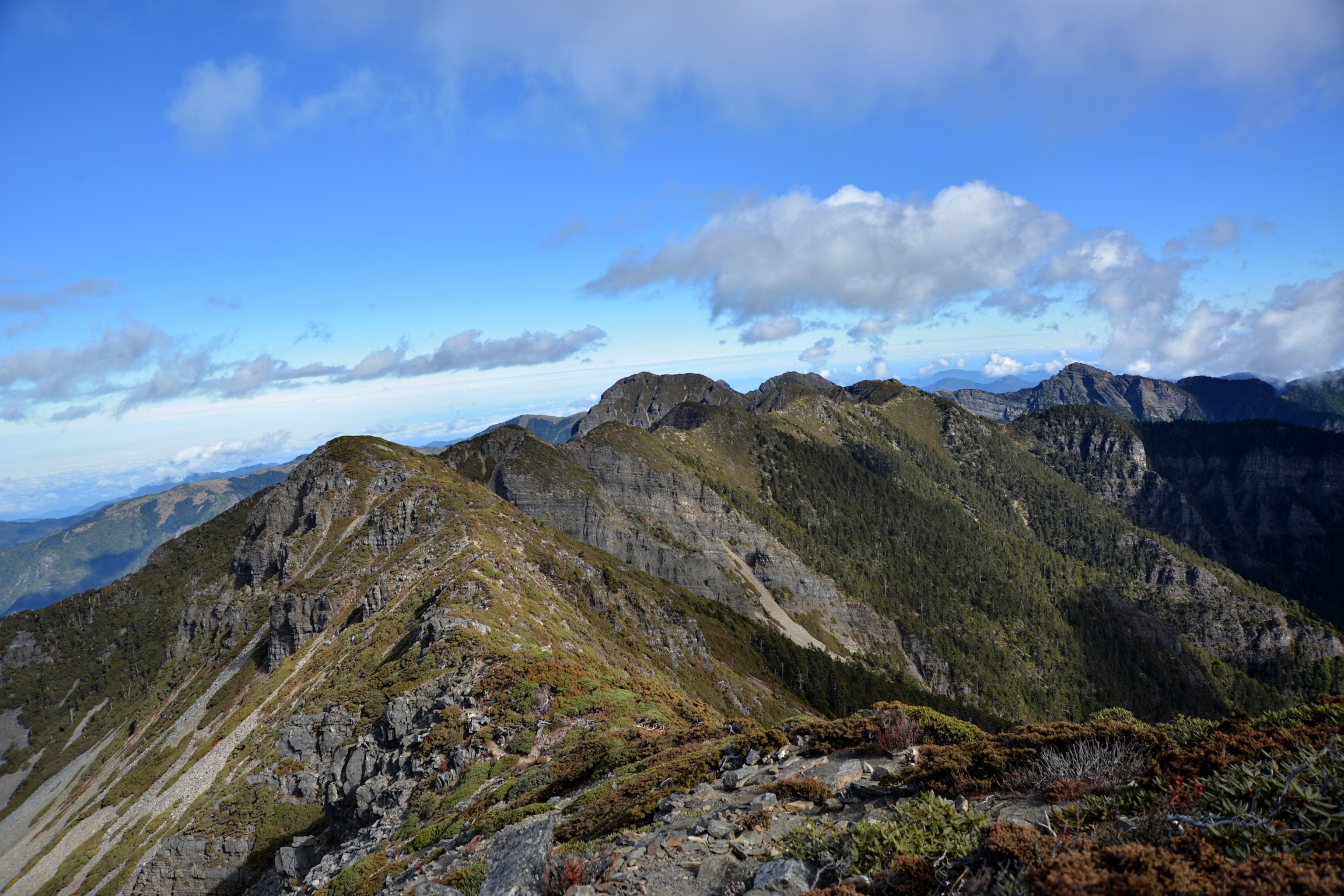 10 Majestic Mountain Wonders of Taiwan