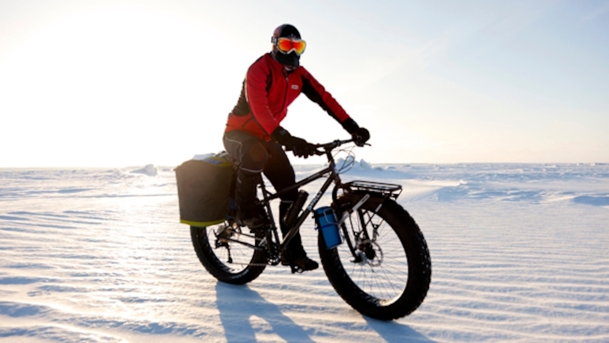 Polar Explorer Eric Larsen Begins Attempt to Bike to the South Pole