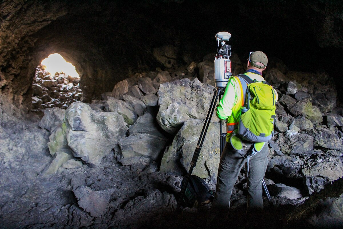 Fly Through a Huge Volcanic Cave With These Stunning 3-D Scans