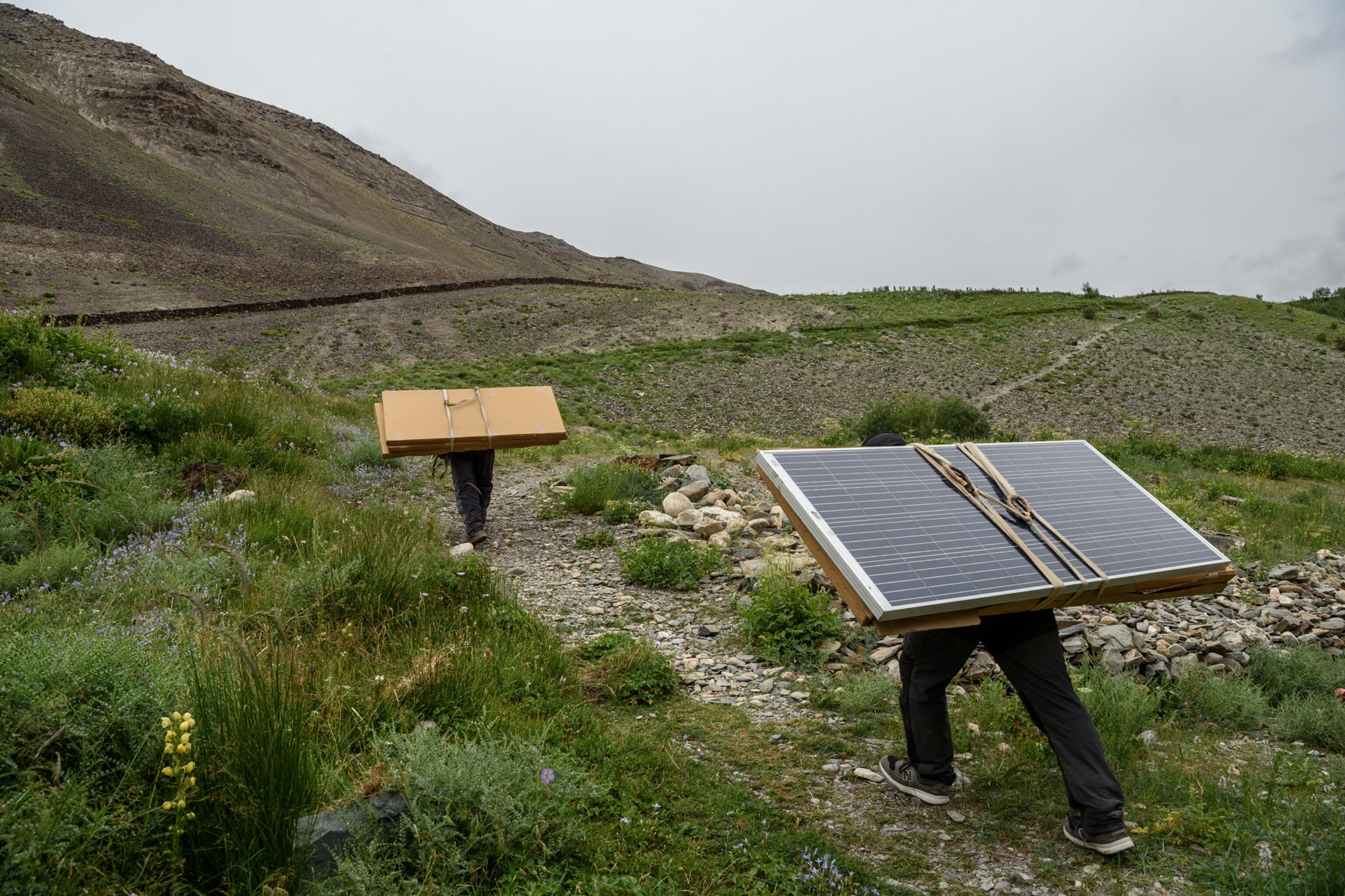 India bets its energy future on solar—in ways both small and big
