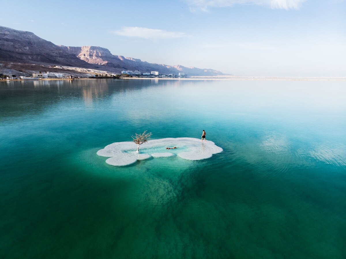 How to get a picture of a salt island in the Dead Sea