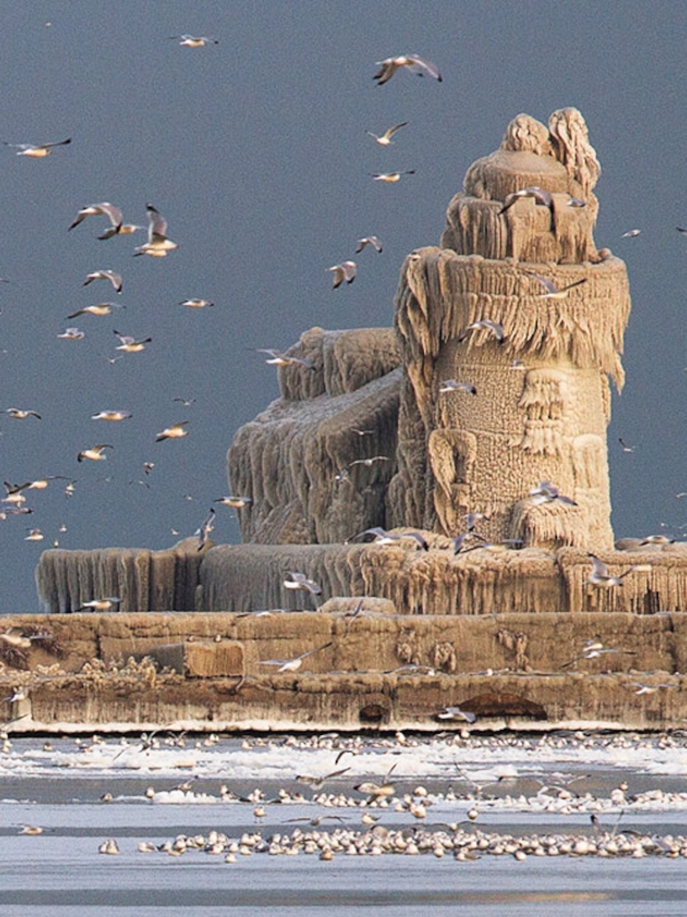 Frozen Lighthouse Cleveland Ohio Raw Video: Ohio Lighthouse Covered In