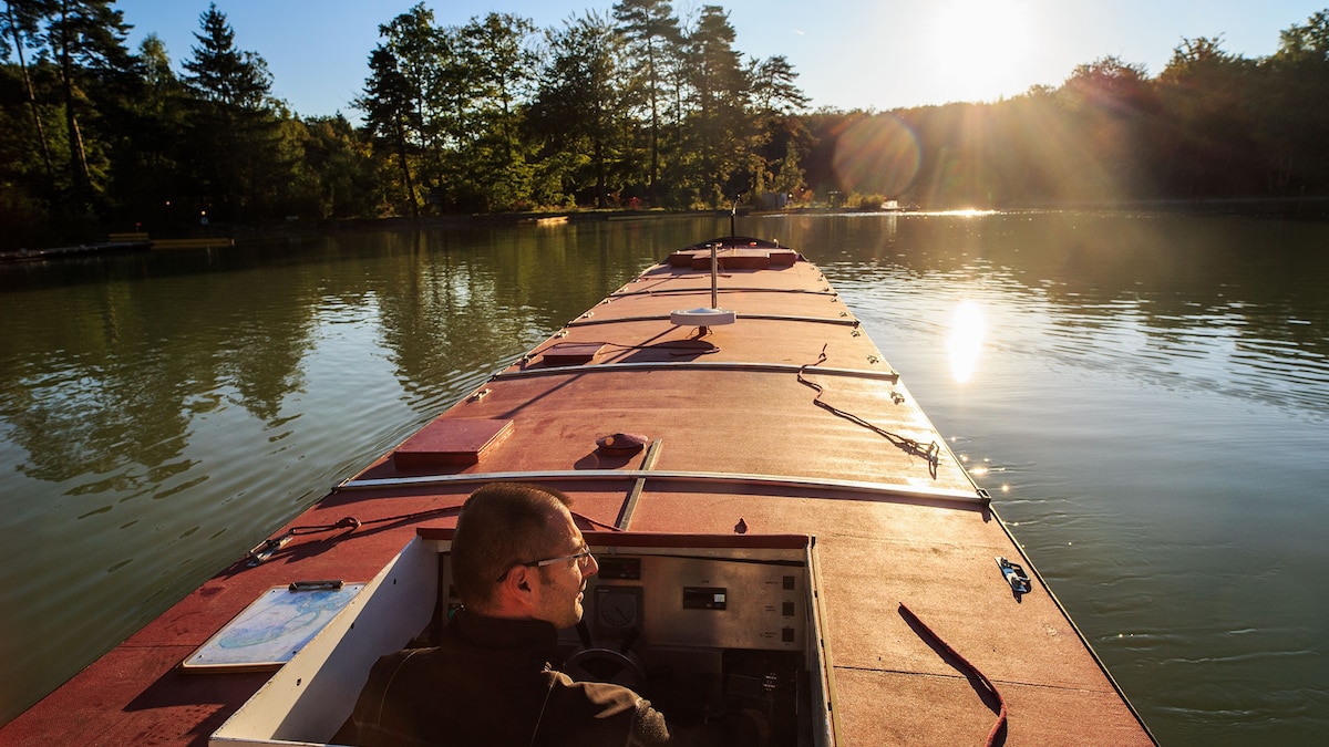 The World’s Ship Pilots Putter Around in Tiny Scale Models | National ...