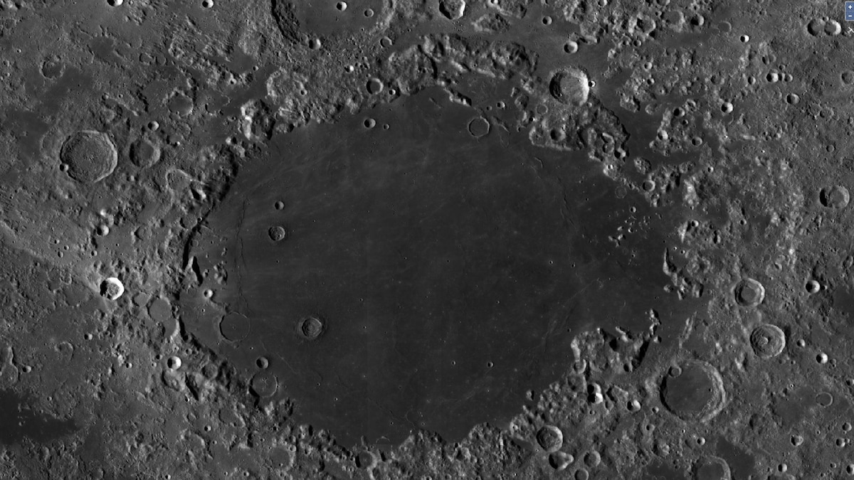 Big volcanic bump unlike anything seen before found on the moon ...