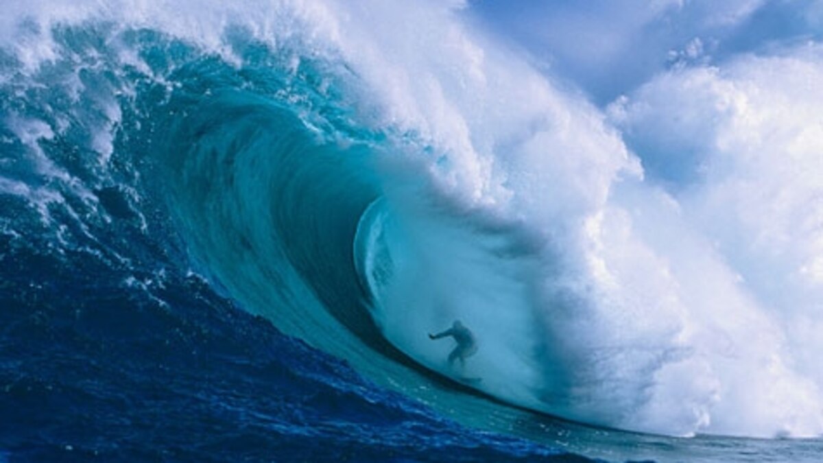 Hurricane Season Surfing Report: How to Chase Swells | National Geographic