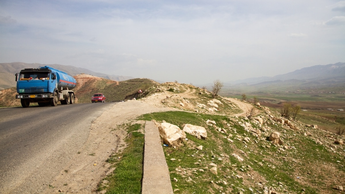 Iraq’s Unity at a Breaking Point over Oil Export Disputes | National ...