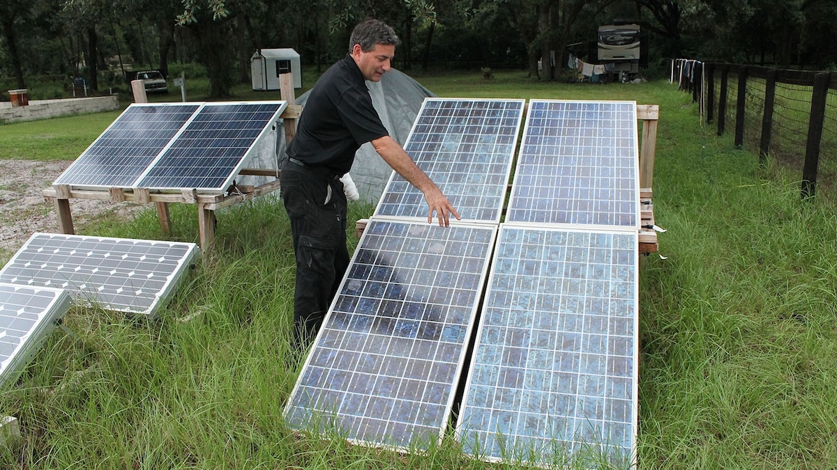 Nat Geo Explorer Lives Off the Grid in Florida | National Geographic