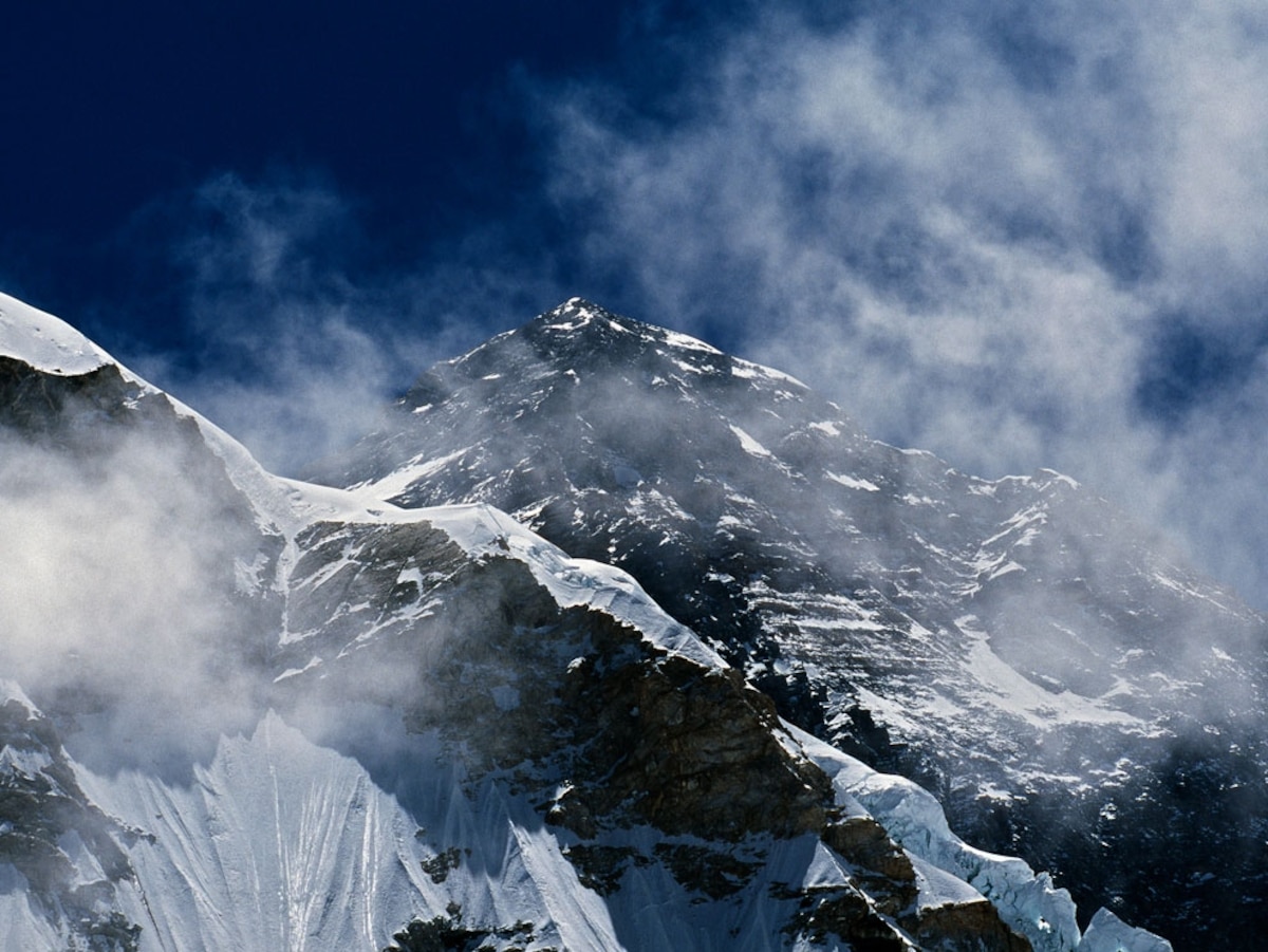 Climbing Everest Pictures, Everest Photos, Gallery, Wallpaper ...