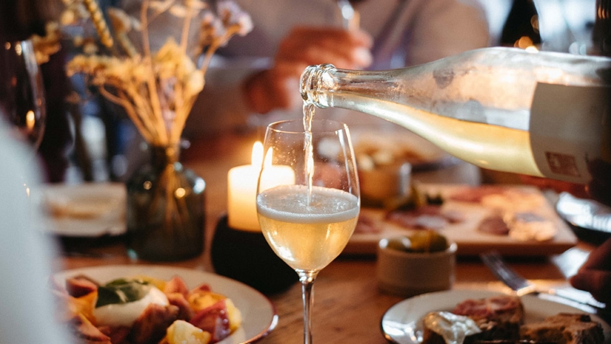 A grape escape: 6 of Edinburgh's best wine bars | National Geographic