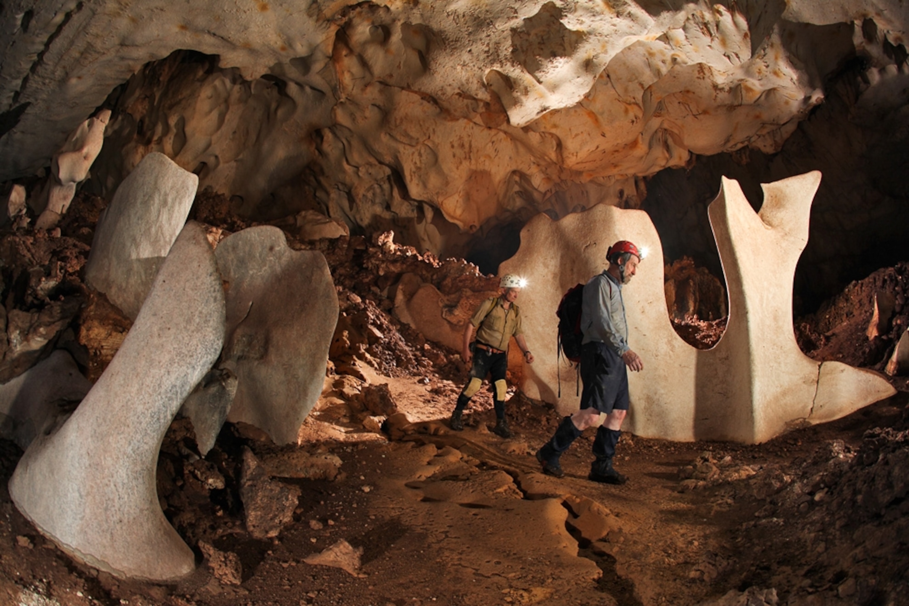 New Giant-Cave Photos: Surreal Formations, More in Borneo