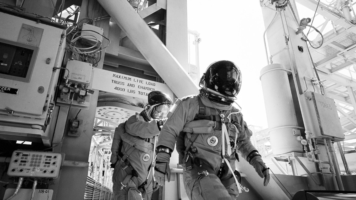 Space Shuttle Pictures: Rare Behind-the-Scenes Views | National Geographic