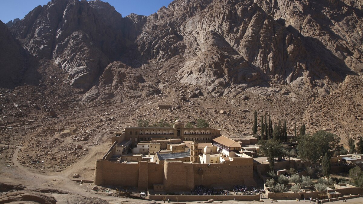Text by 'Father of Medicine' Found in Remote Egyptian Monastery ...