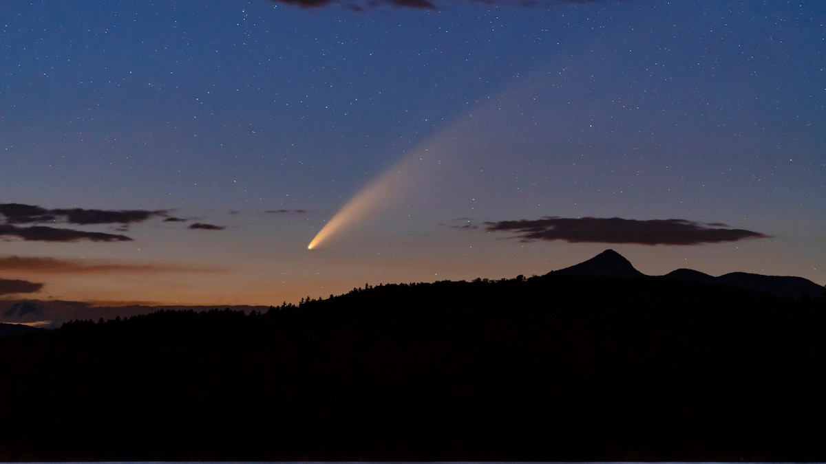 One of the brightest comets in decades is passing Earth. Here’s how to ...