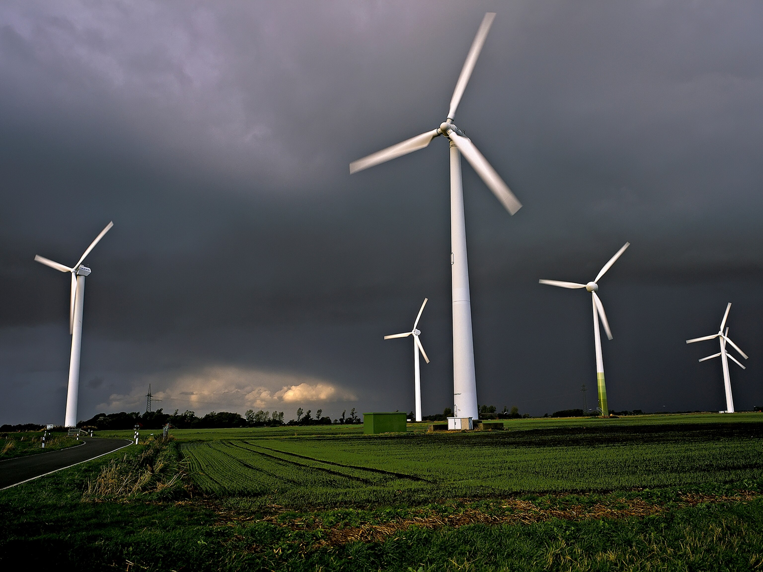 Wind Power Sets Records As Countries Seek Climate Fixes