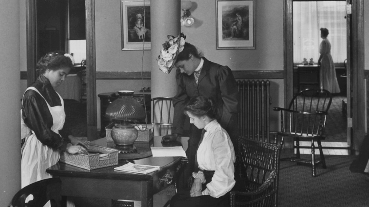 The lost age of women-only hotels | National Geographic