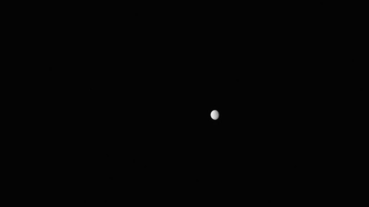 Spacecraft Set to Reveal First Look at Dwarf Planets | National Geographic