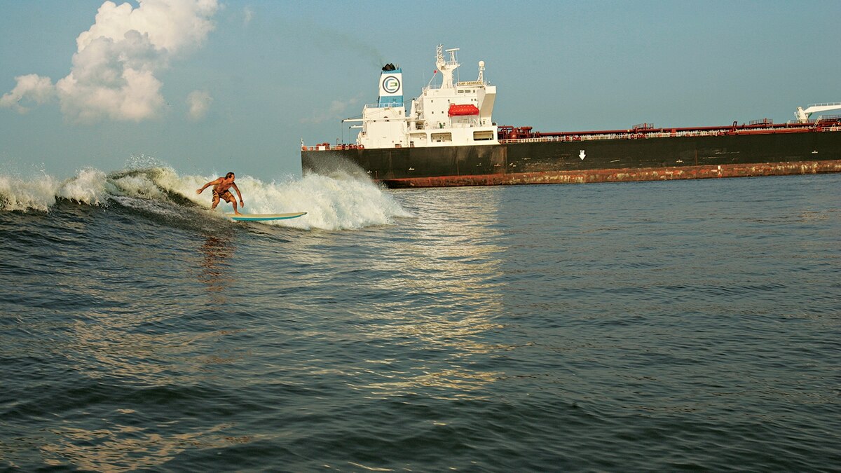 Ride an Oil-Tanker Wave | National Geographic