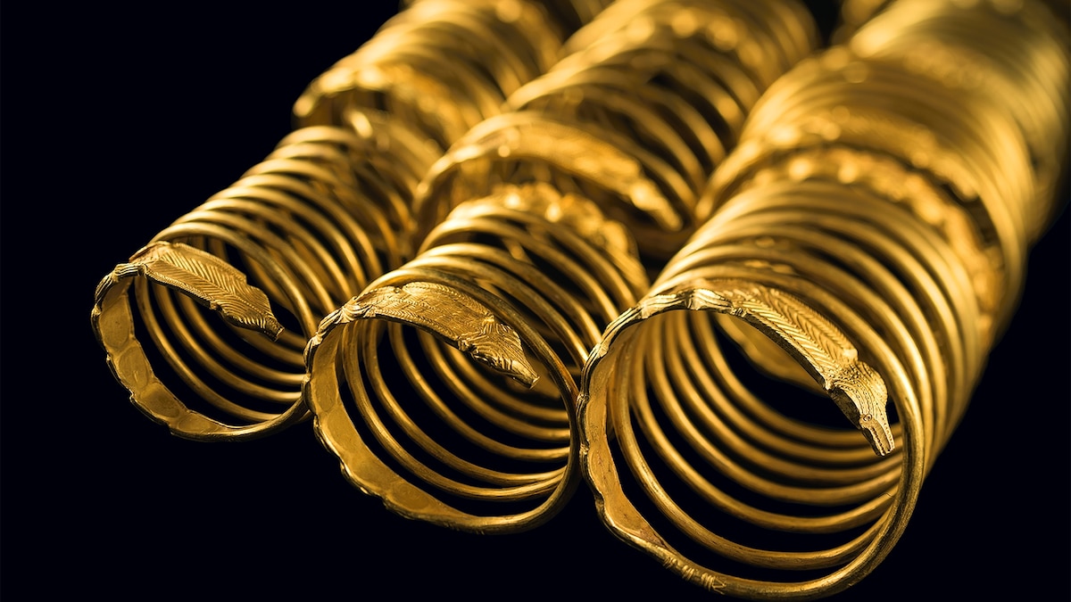 Gold Looted From Ancient Empire Returned to Romania | National Geographic