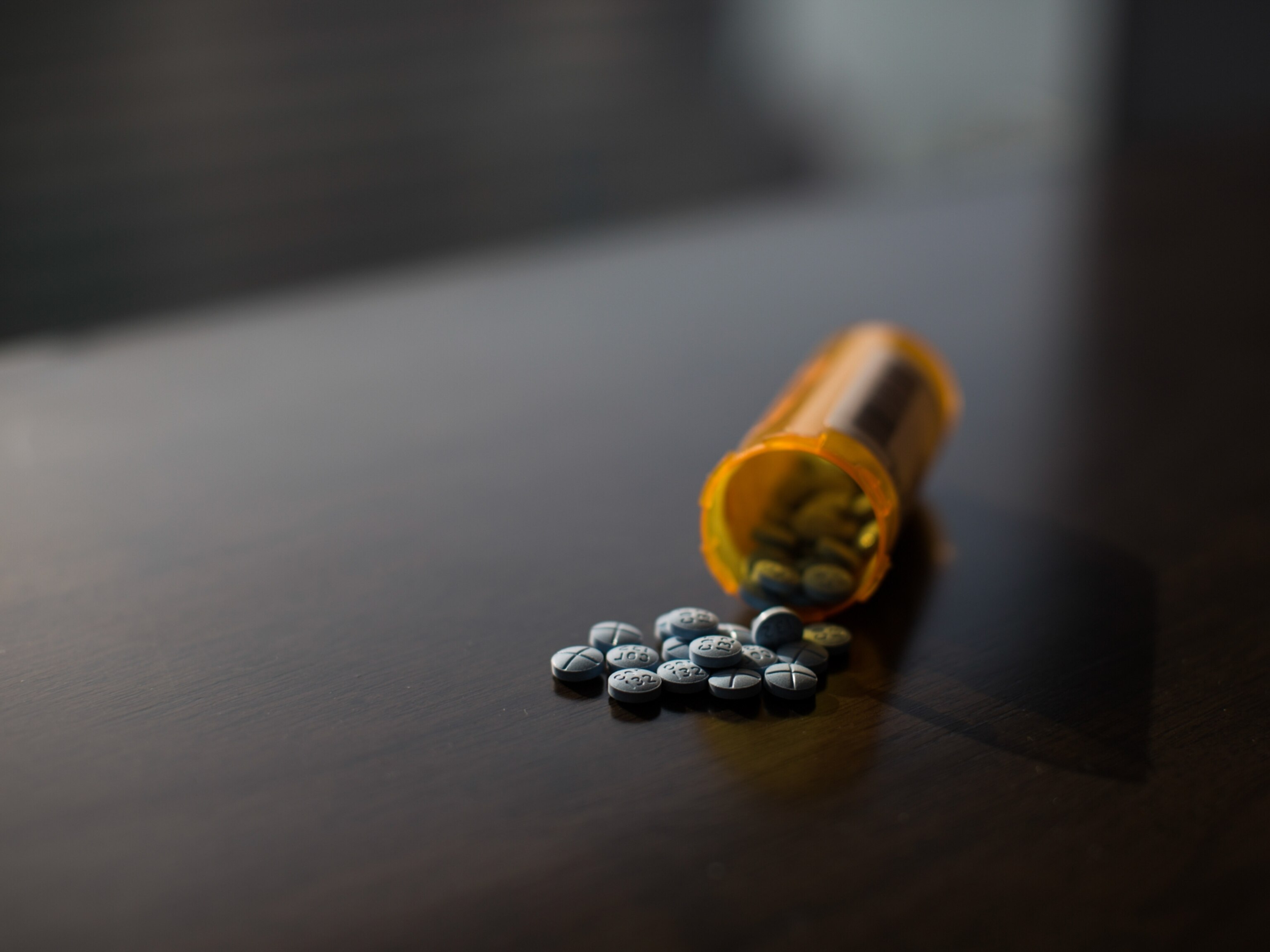 People Can Hallucinate Color at Will