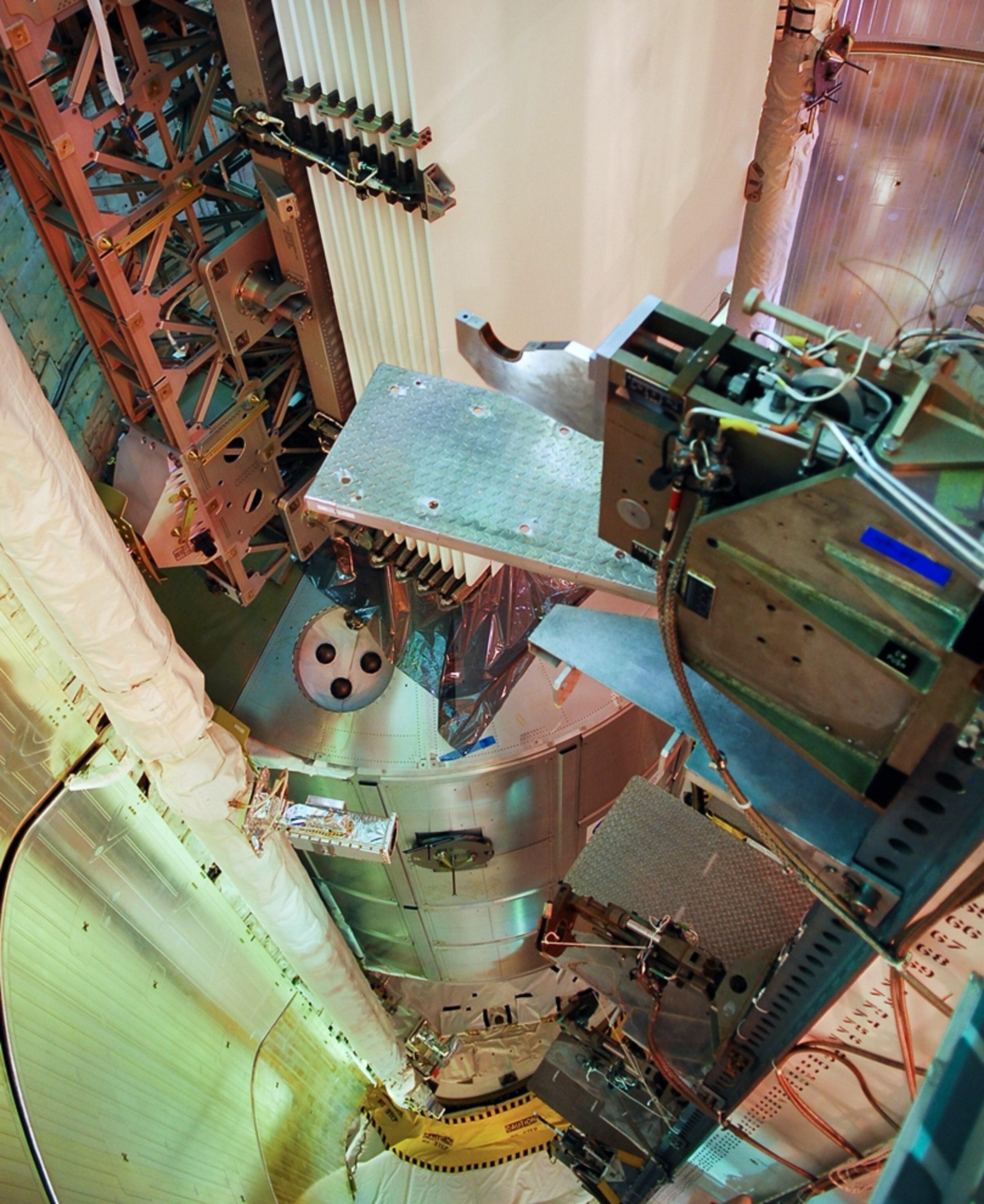 Space Photos This Week: Cosmic Spiral, Eclipsed Sun, More | National ...