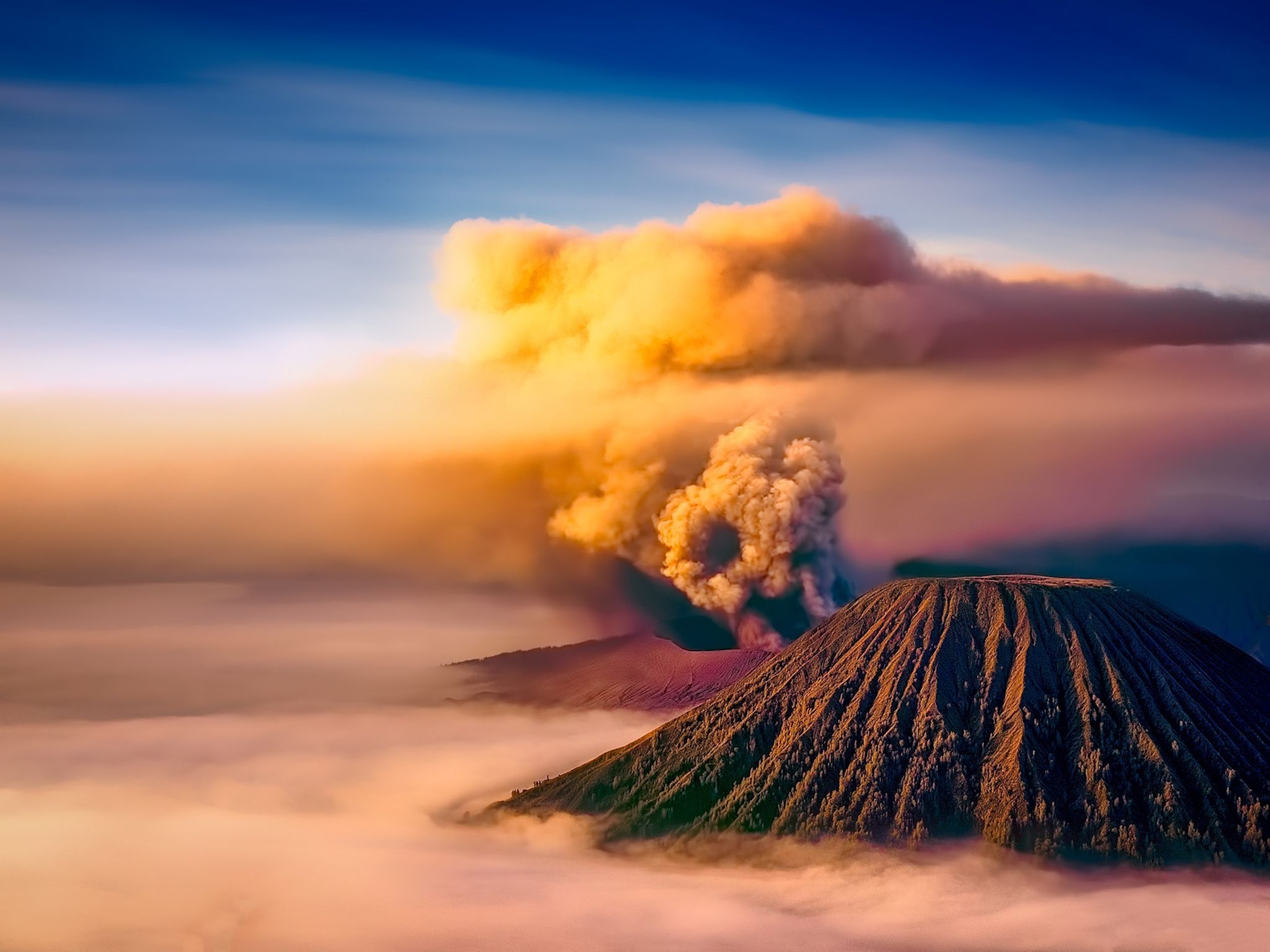 Spectacular Adventures on Volcanic Indonesian Islands | National Geographic