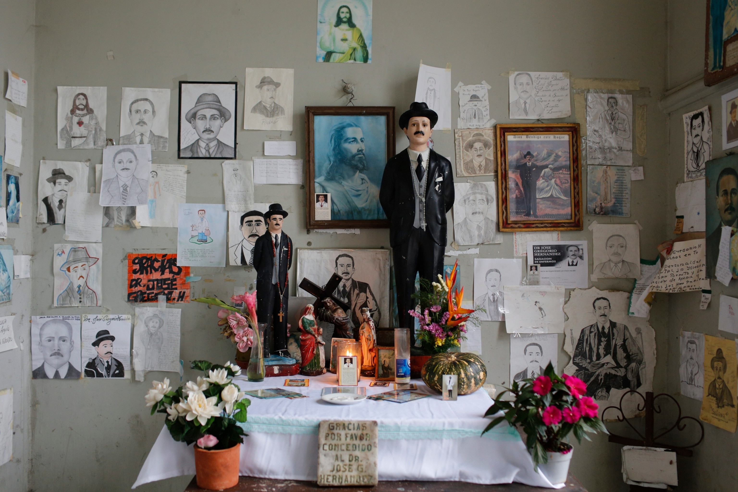 How does a person become a saint in the Catholic Church?