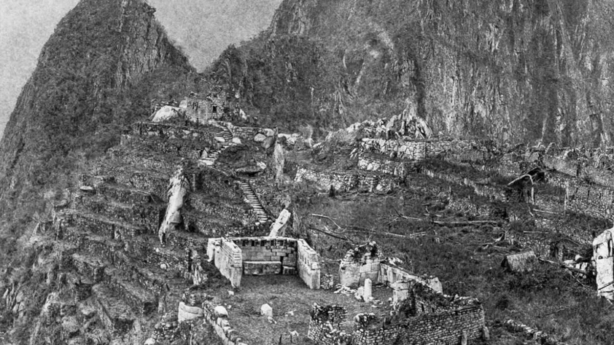 Pictures: Machu Picchu, Before and After Excavation | National Geographic