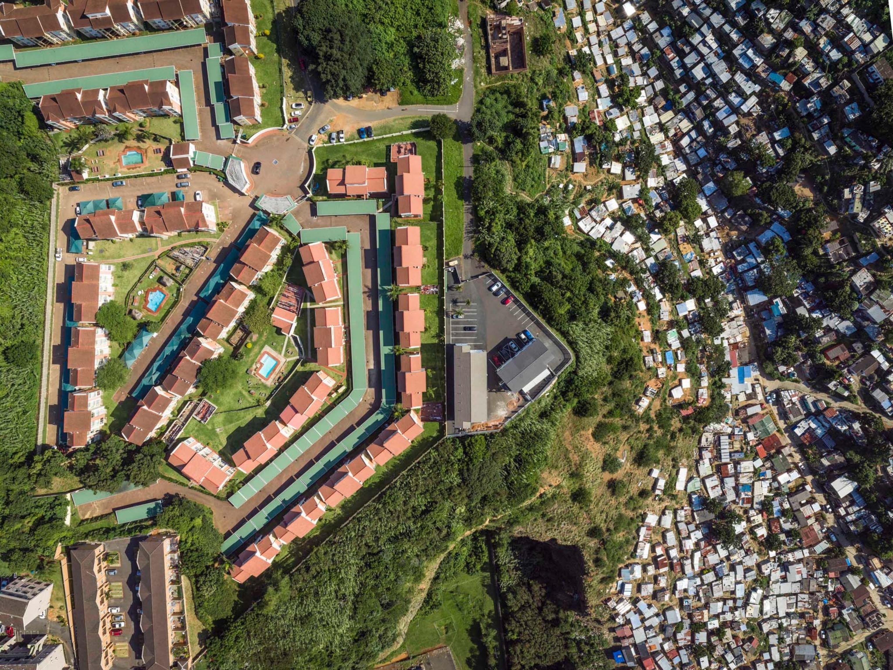 Aerial pictures reveal inequality in cities