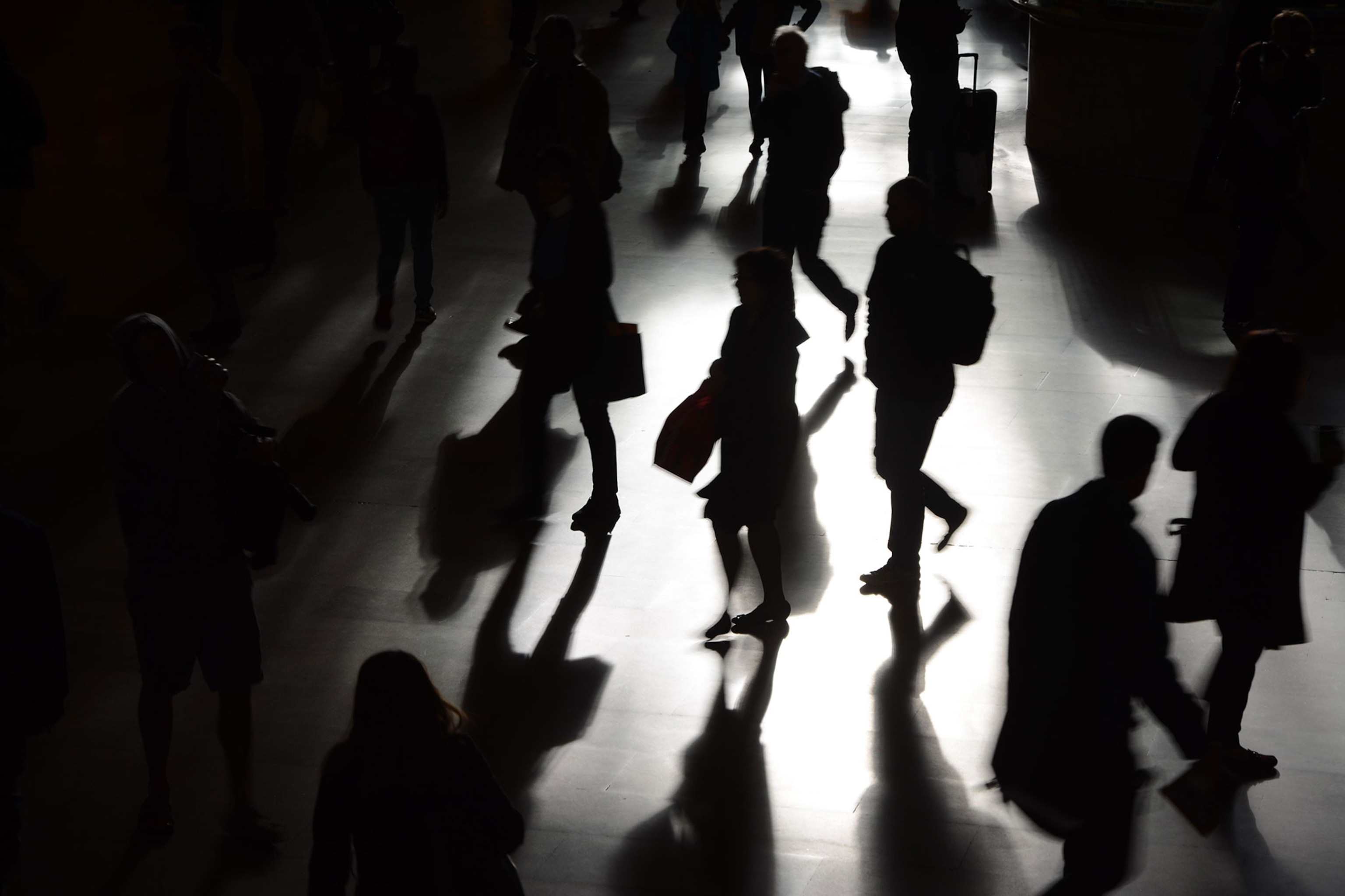 25 Captivating Pictures of Street Scenes Around the World