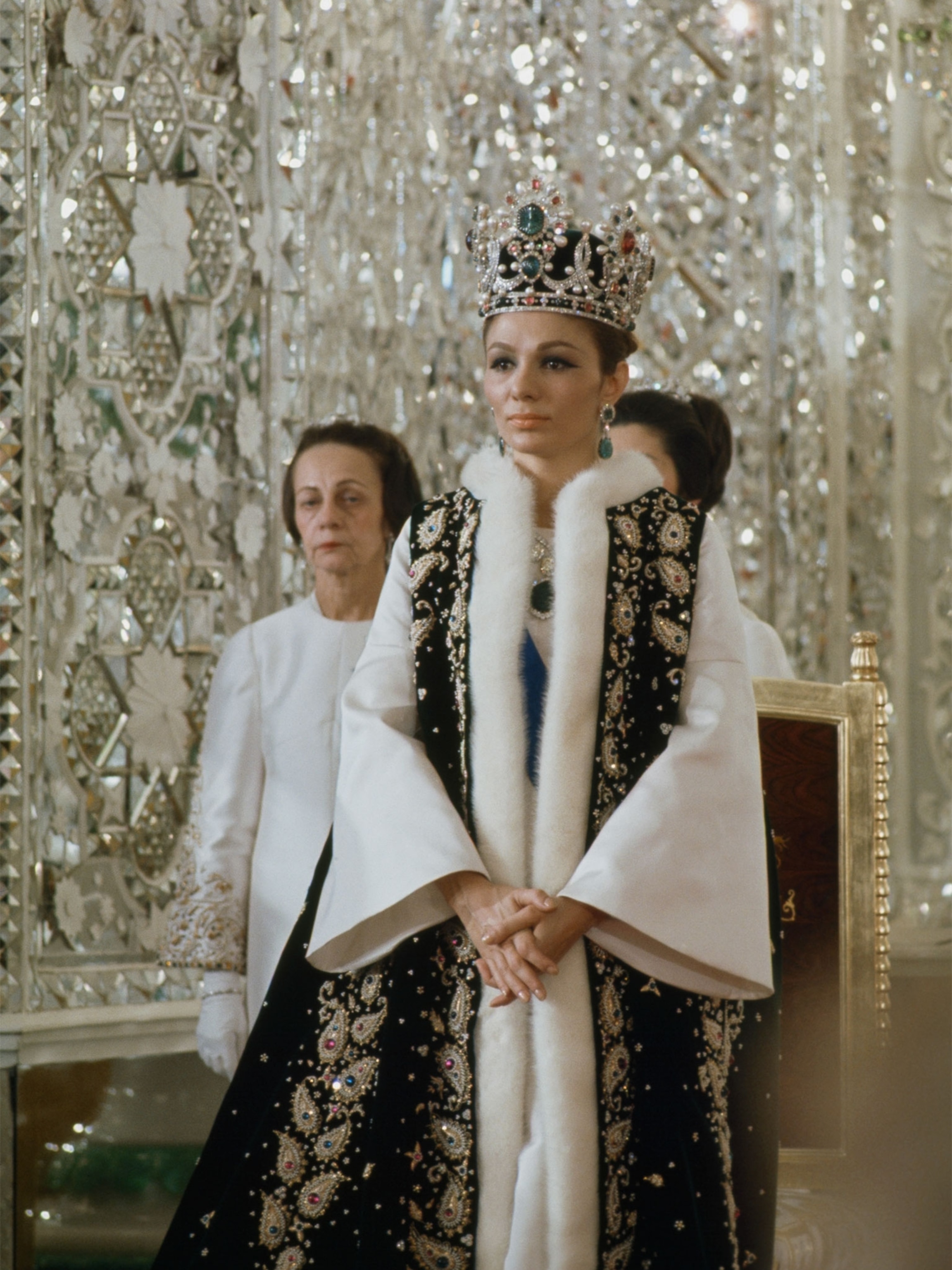 Vintage photos of royal families from all over the world