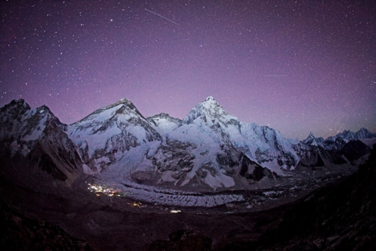 After Two Deadly Years, Everest Climbers Gear Up for a Strong Season
