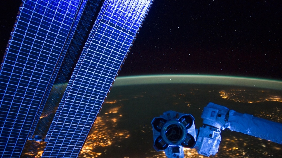 Space Pictures This Week: Hubble Galaxy, Poet Nebula, More | National ...