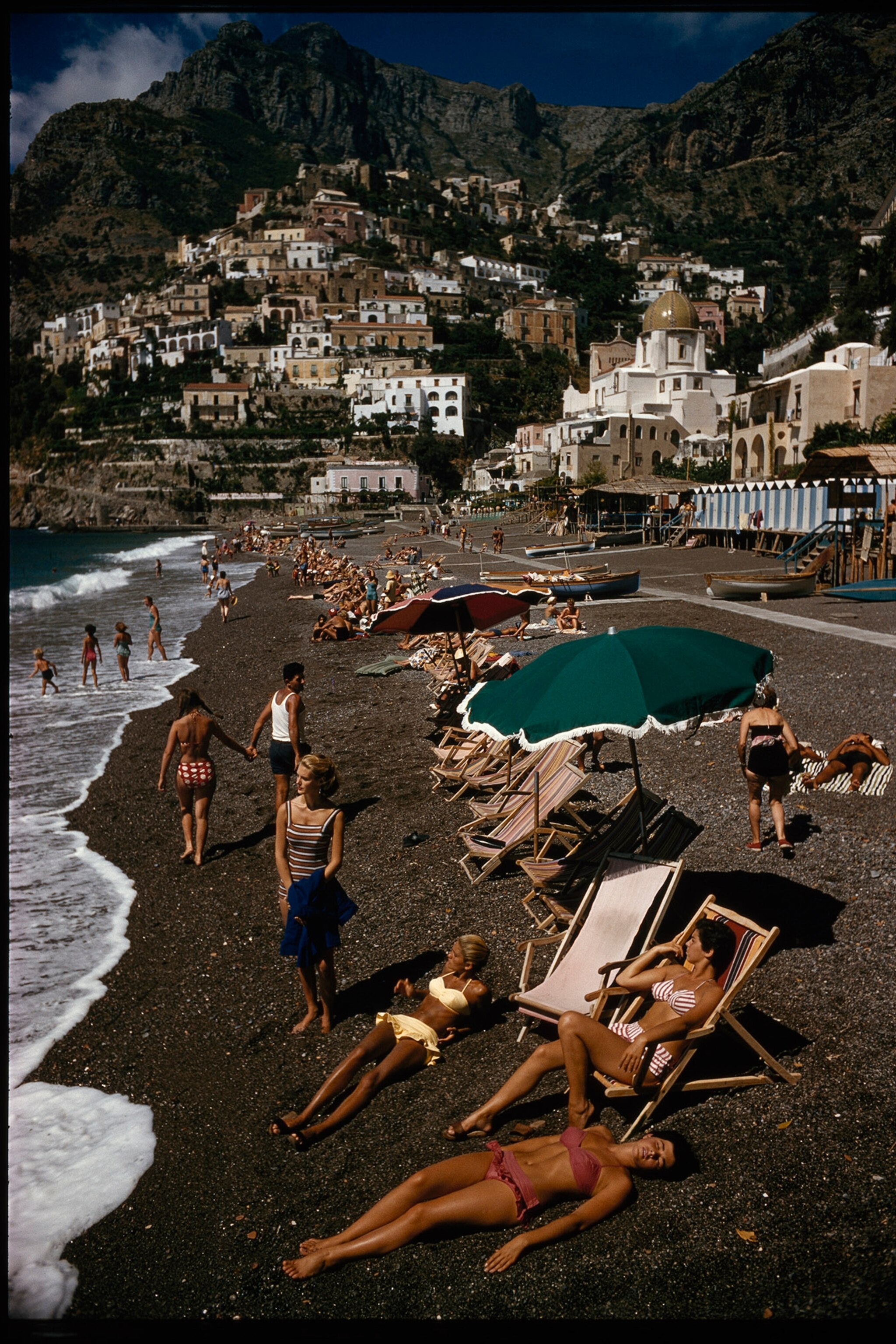 Endless Summer: Pictures of Sunbathing Through the Years