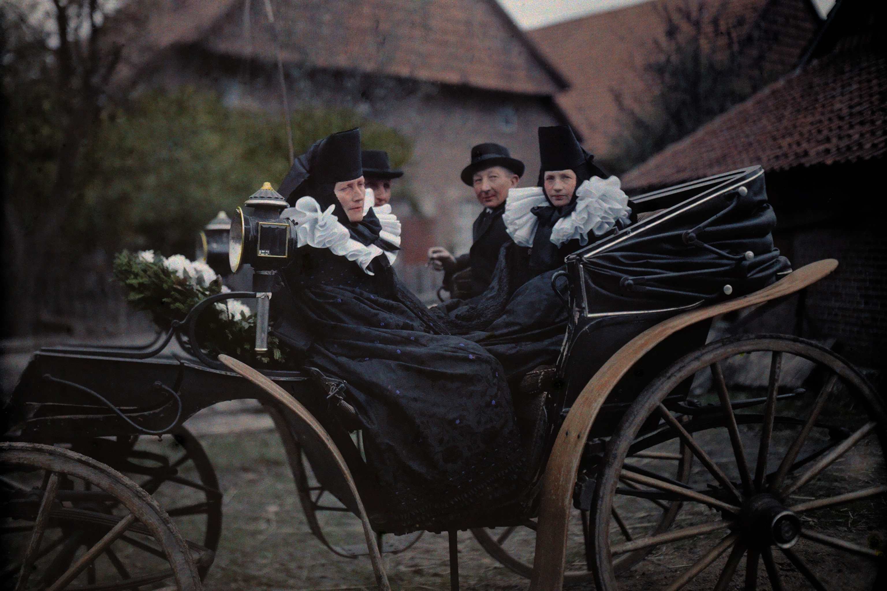 These 18 Autochrome Photos Will Transport You to Another Era