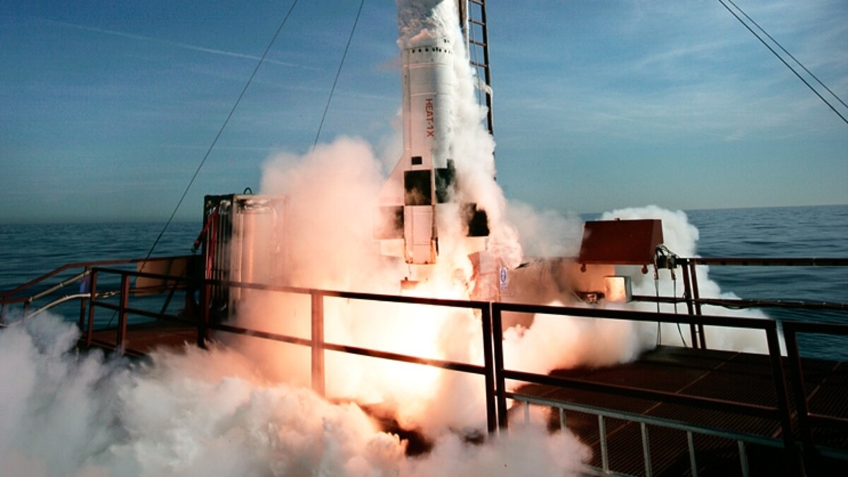 Pictures: Homemade Personal Spacecraft Lifts Off | National Geographic