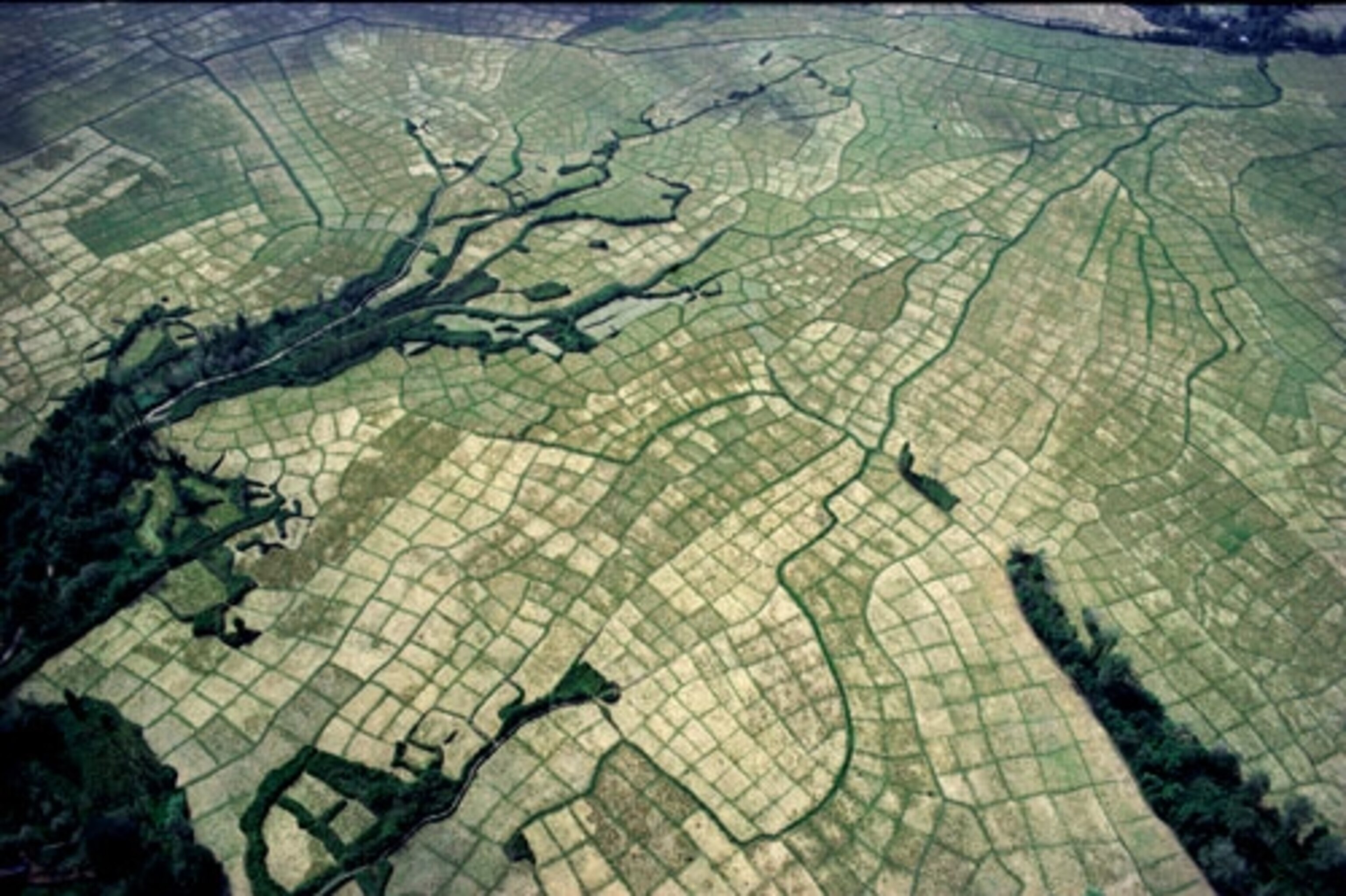 Persia From Above: Never-Seen-Before Aerial Photographs of Iran