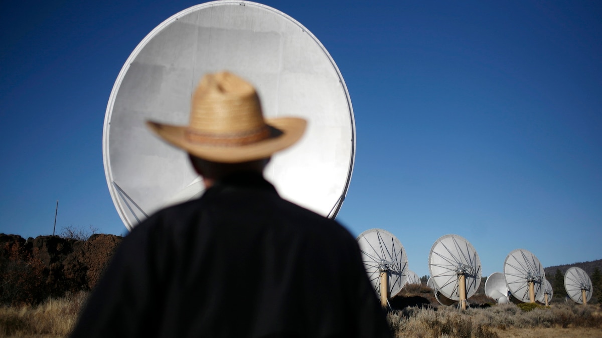 Where earthbound travelers can search for extraterrestrial life ...