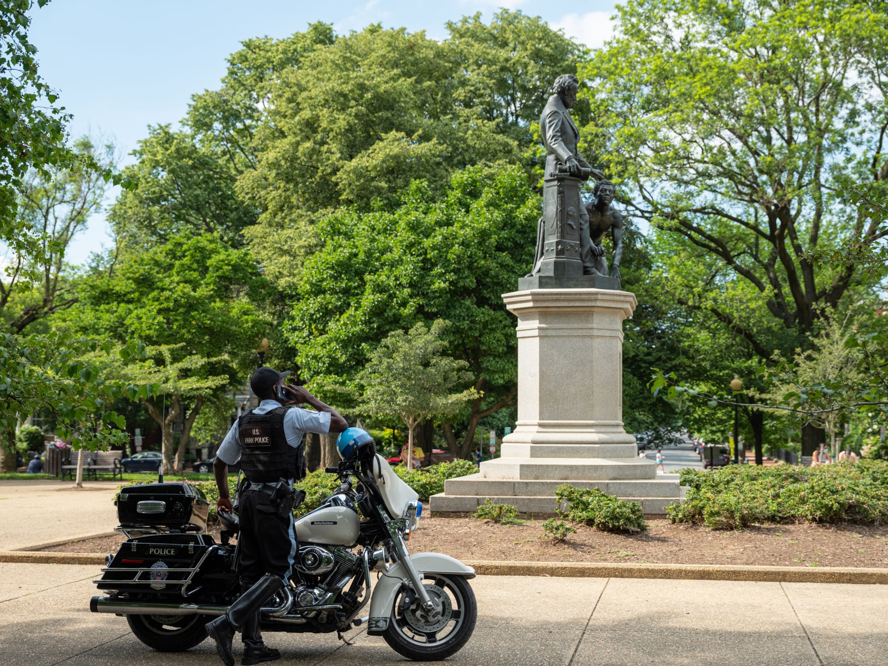 Who do American monuments honor the most? A landmark study finally has ...