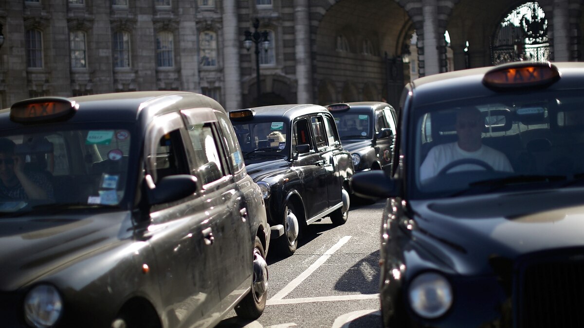 Taxi! The London Black Cab Will Keep Rolling Along | National Geographic