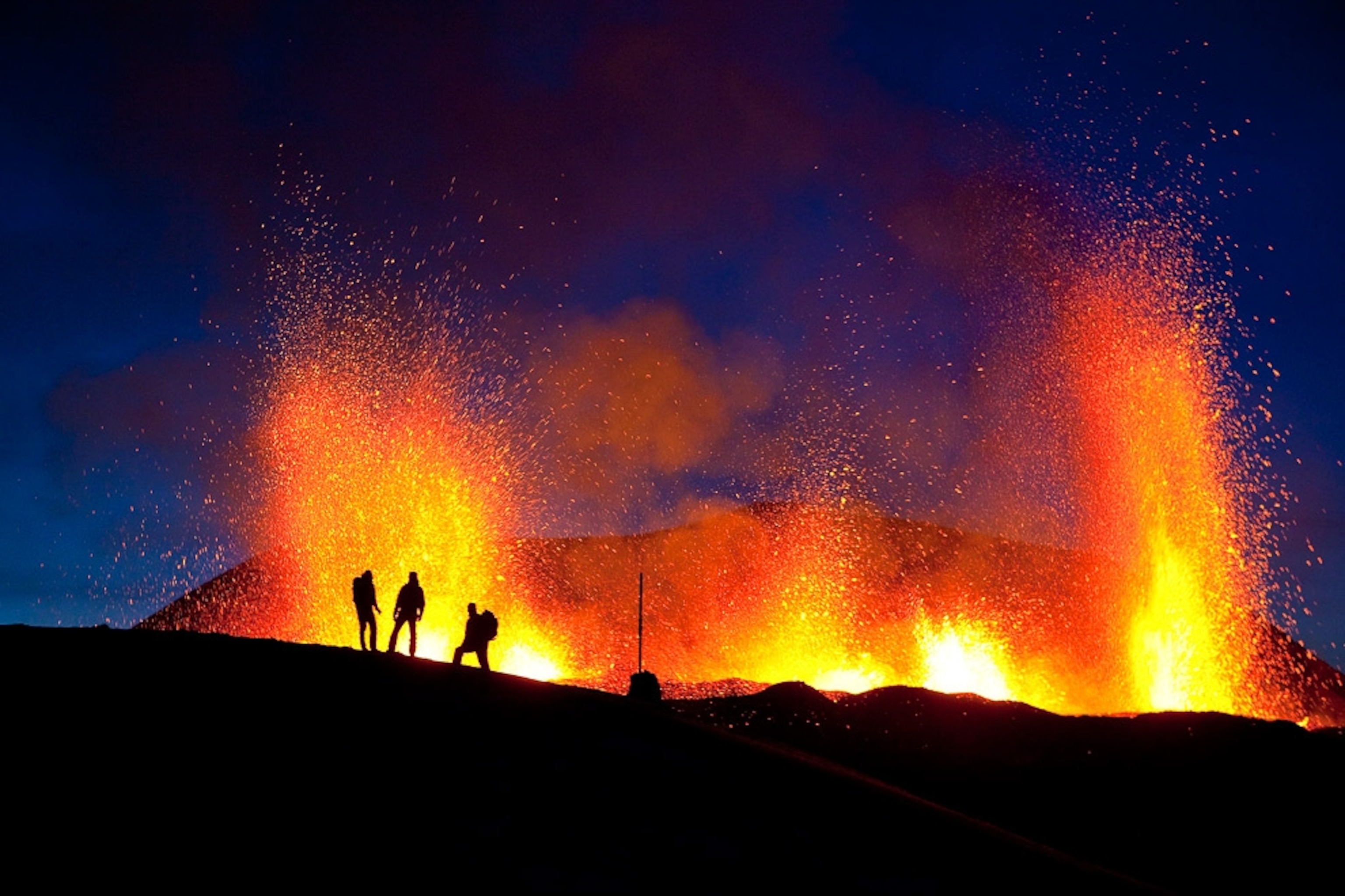 Iceland Volcano Pictures: Aerial Views of the Inferno