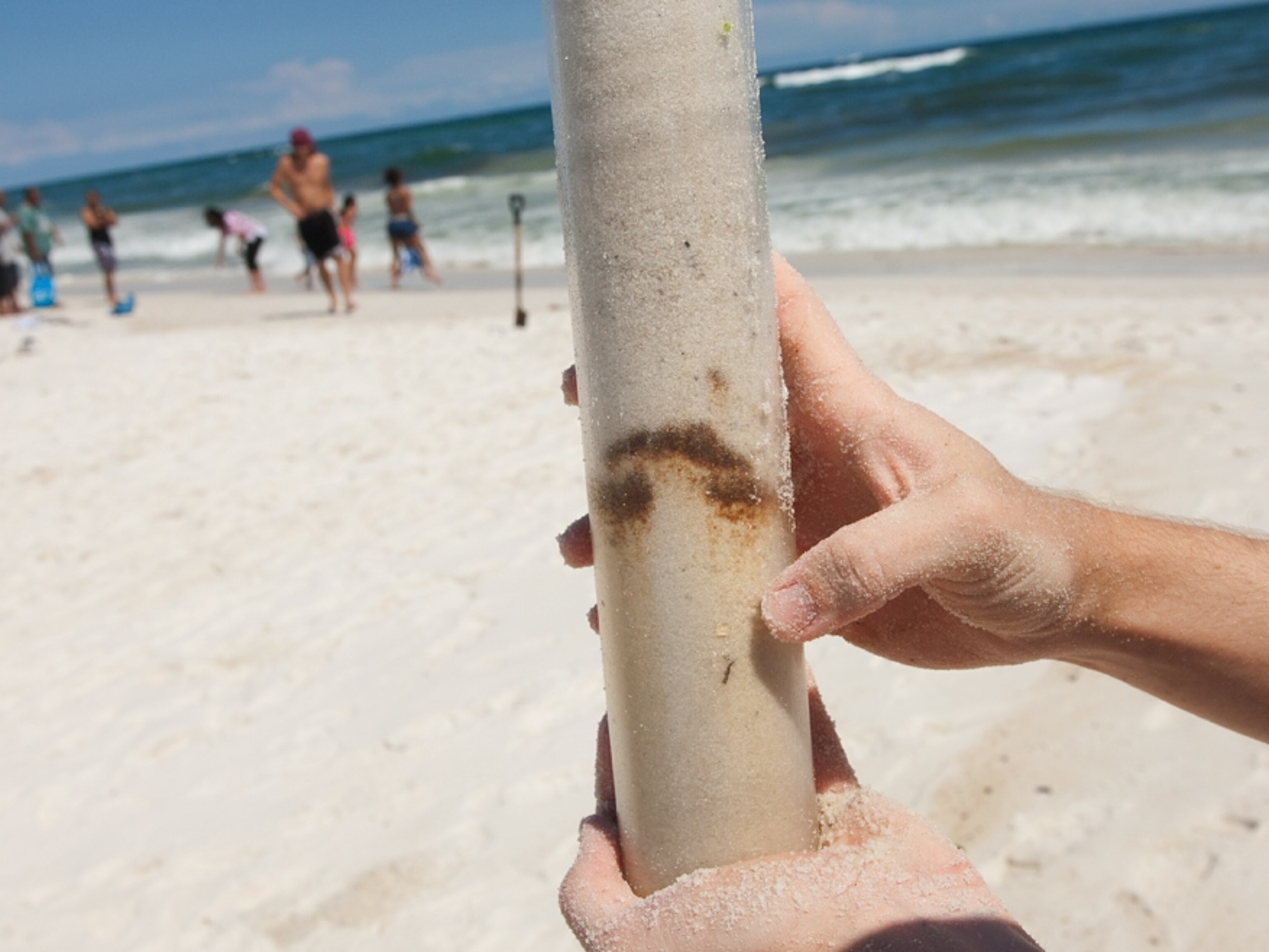 Gulf Spill Pictures: Toxic Oil Found Just Under Beaches