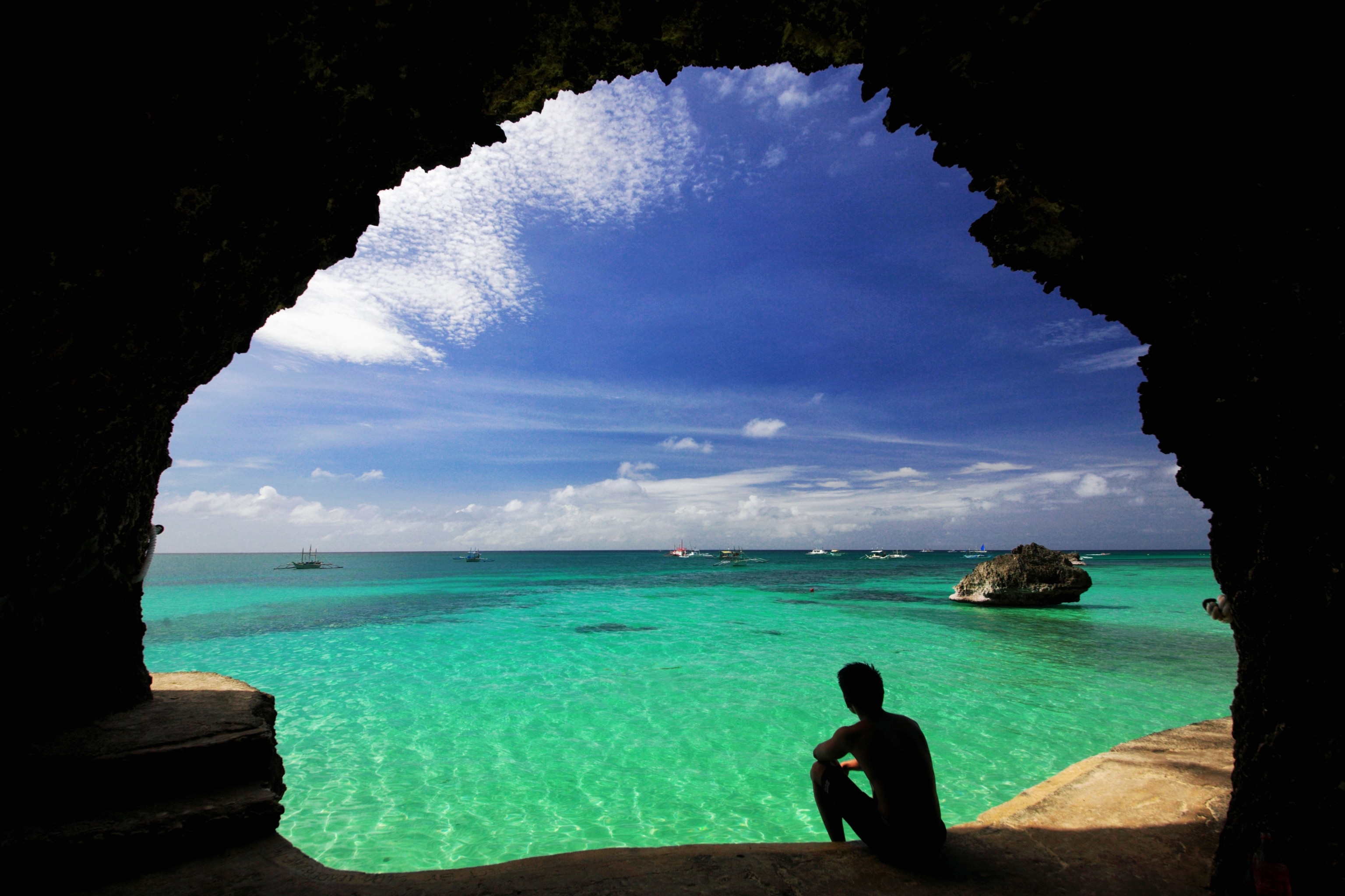 Experience the best of the Philippines in Borocay