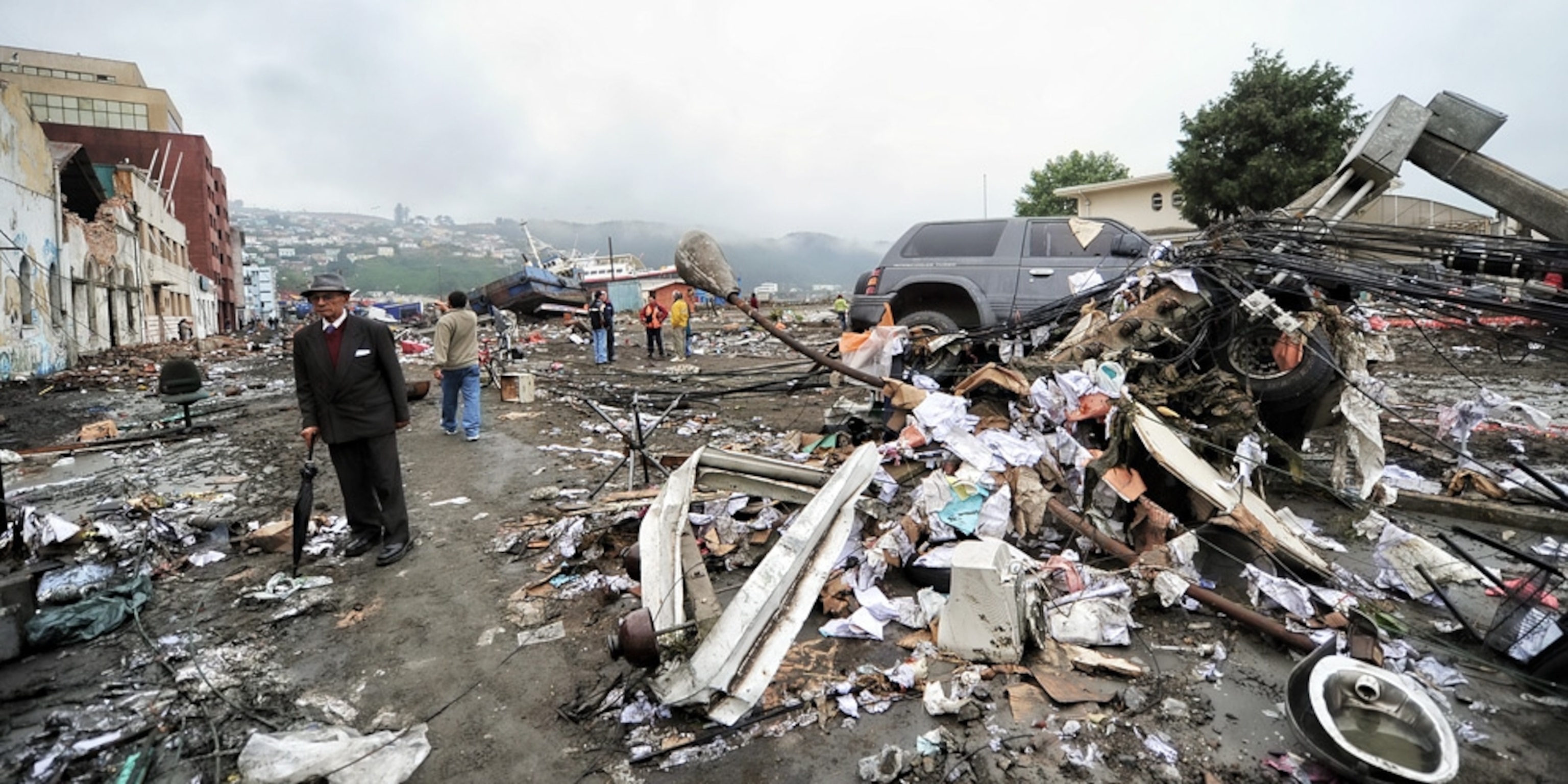 Chile Tsunami Pictures: Earthquake's Other Aftermath