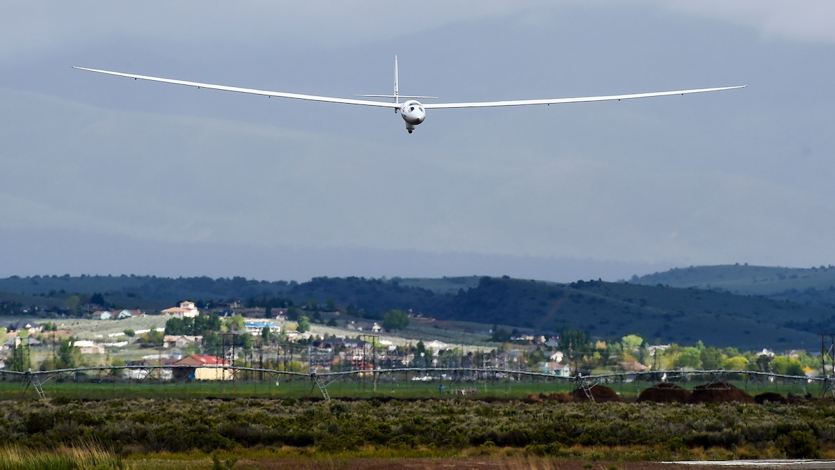 Experimental Glider to Attempt Record-Breaking Flight Into Space ...