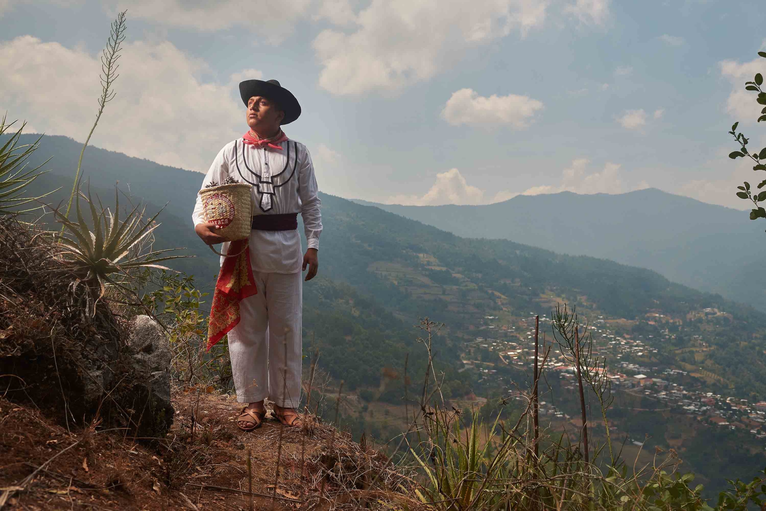 Photographs Reveal Intricate Clothing and Customs in Oaxaca, Mexico
