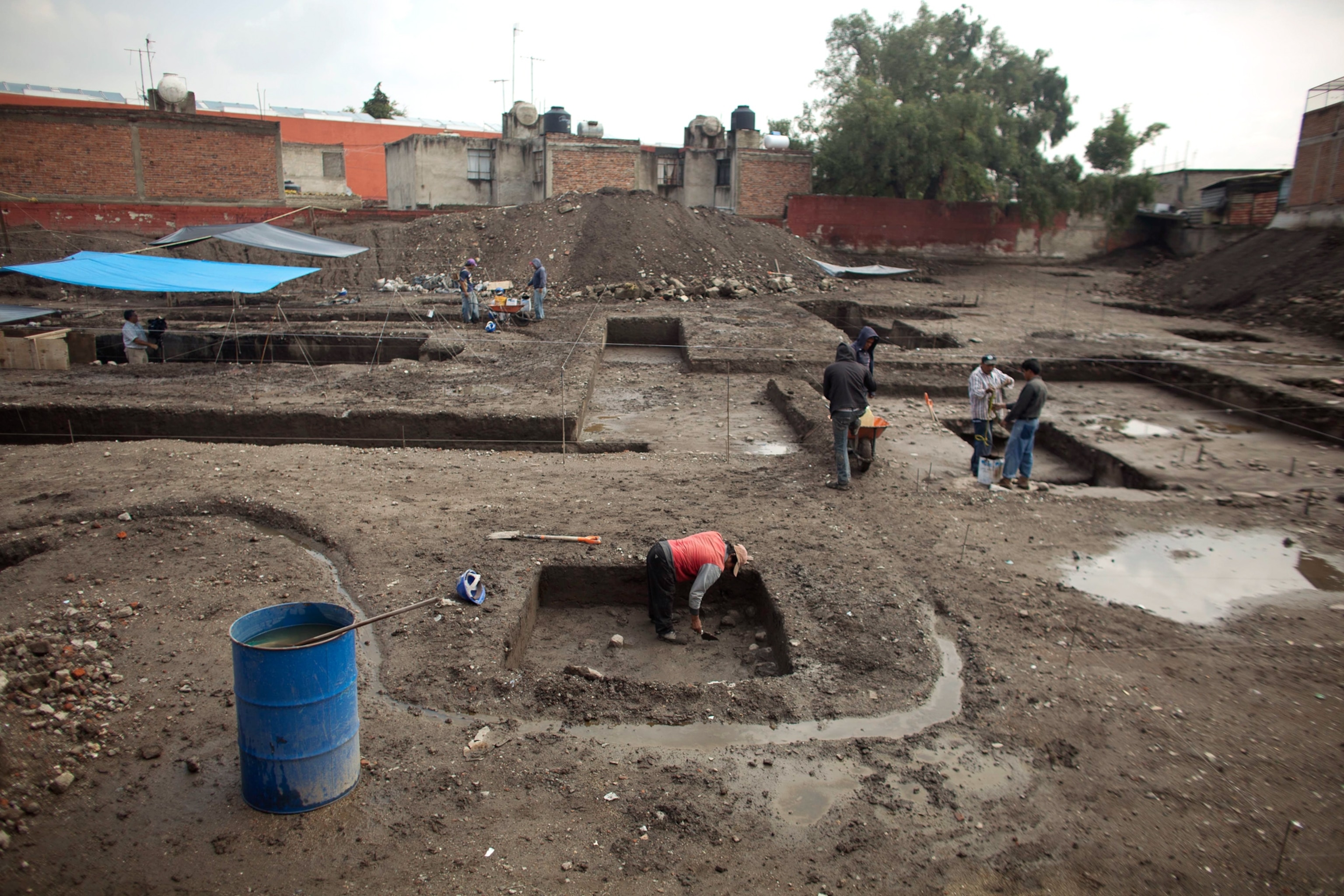 Pictures: "Important" Aztec Child Burials, Sacrifices Found in Mexico ...