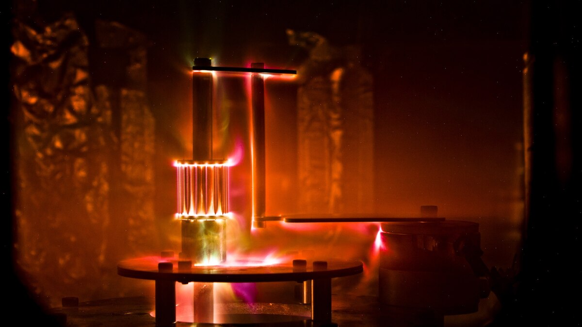 Why solar wind is being made in this London lab | National Geographic