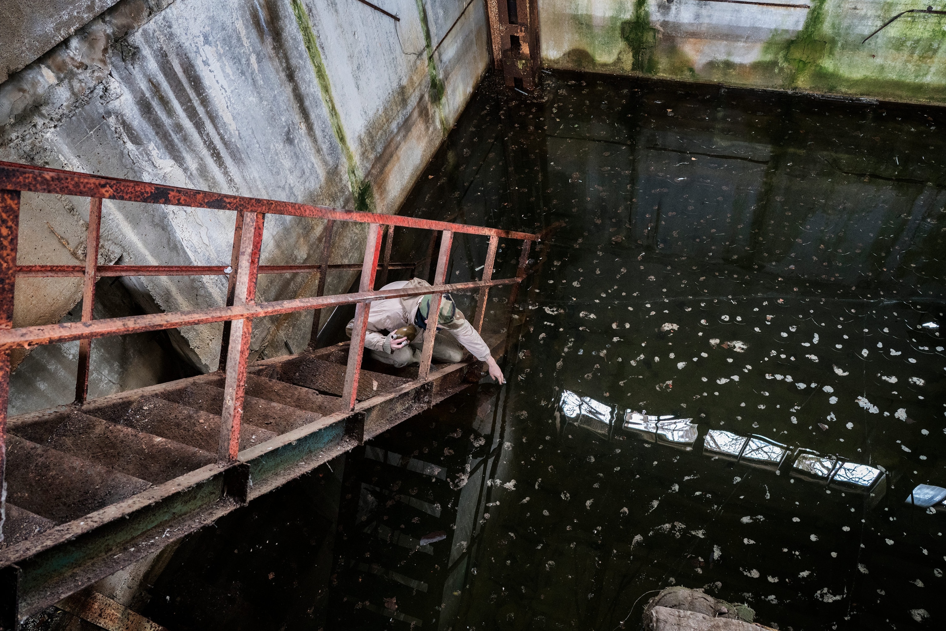 See Photos Taken on Illegal Visits to Chernobyl's Dead Zone | National ...