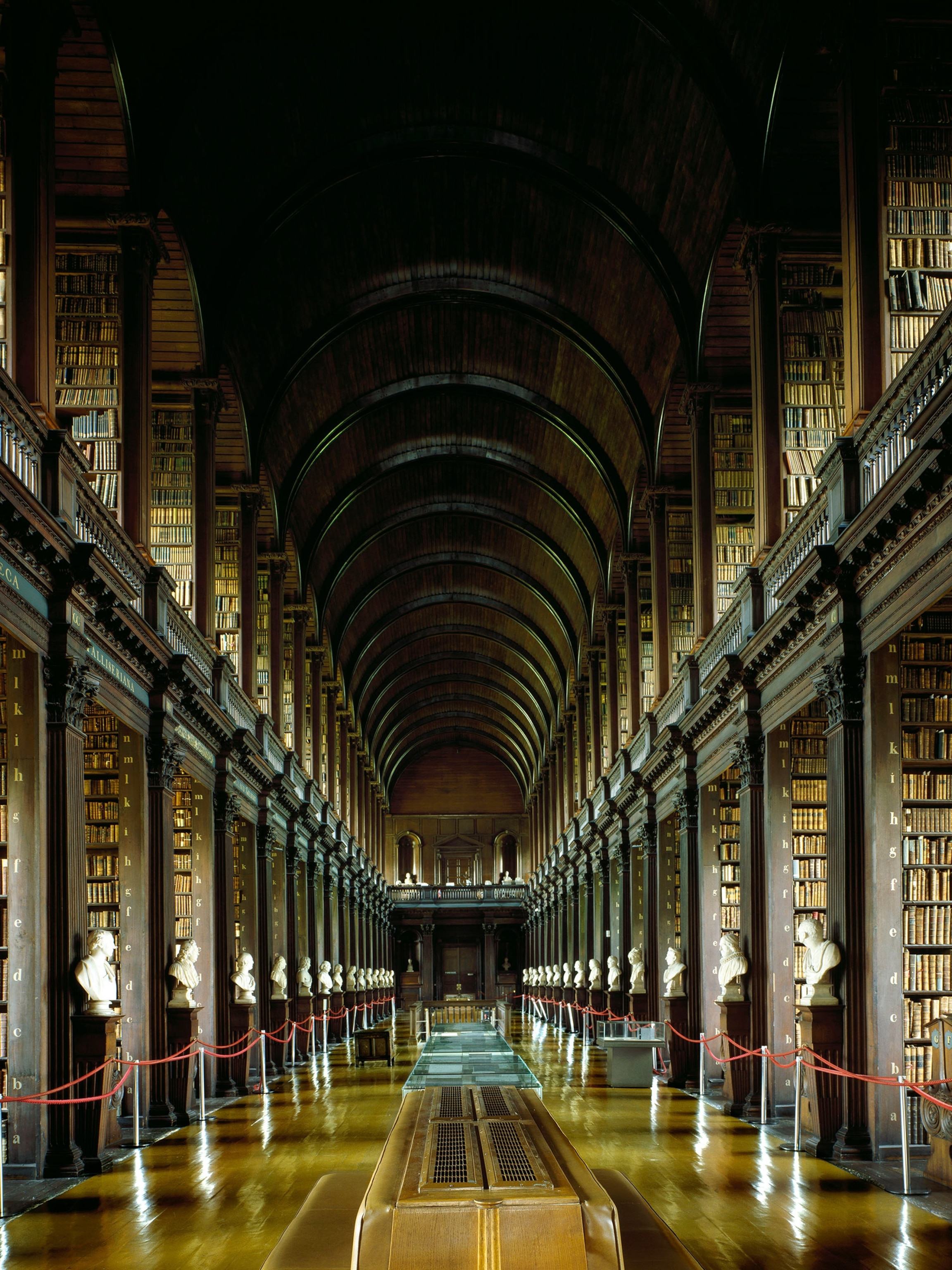 Enchanting pictures of beautiful libraries around the world